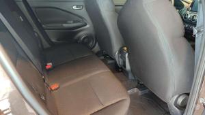 Brown Nissan Juke 2020 in Siauliai, with an engine capacity of 1.00 L and mileage of 44 thousand km for 14900 €, photo 12 on AUTOMOTO.COM.LV