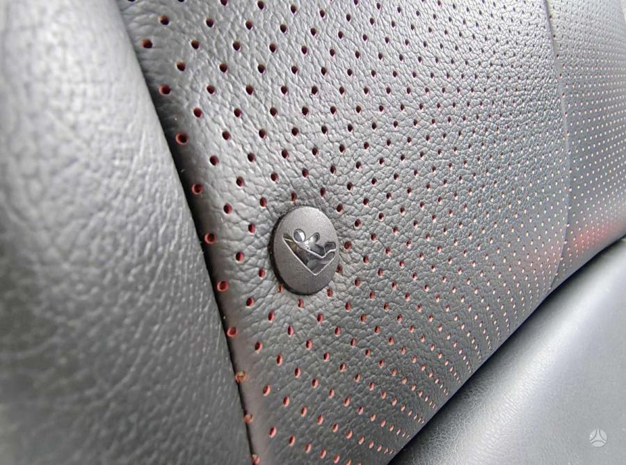 Brūns Nissan Juke 2012 Viļņa, ar dzinēja tilpumu 1.62 L un nobraukumu 133 tūkst. km par 4250 €, foto 33 vietnē AUTOMOTO.COM.LV