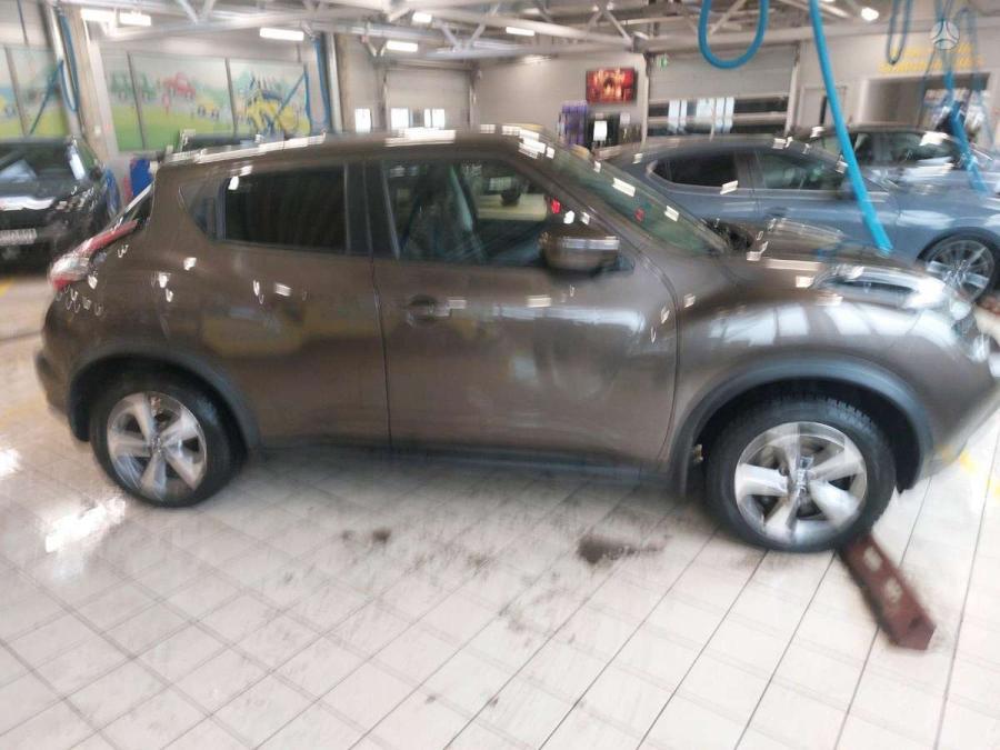 Brūns Nissan Juke 2019 Viļņa, ar dzinēja tilpumu 1.60 L un nobraukumu 57 tūkst. km par 10500 €, foto 2 vietnē AUTOMOTO.COM.LV