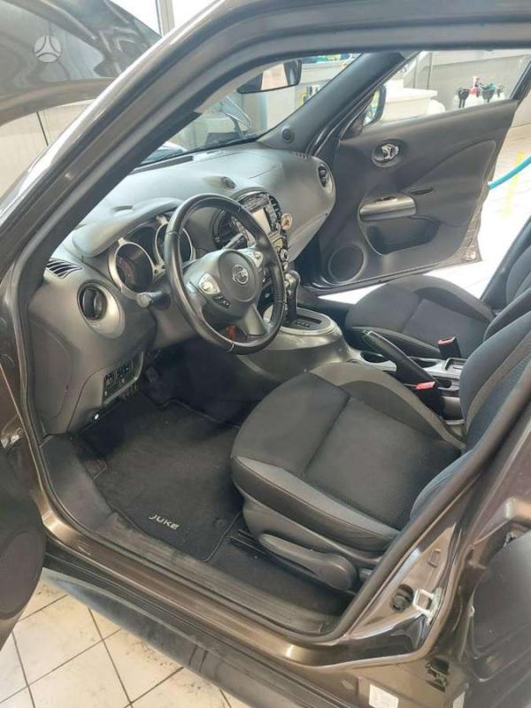 Brown Nissan Juke 2019 in Vilnius, with an engine capacity of 1.60 L and mileage of 57 thousand km for 10500 €, photo 6 on AUTOMOTO.COM.LV