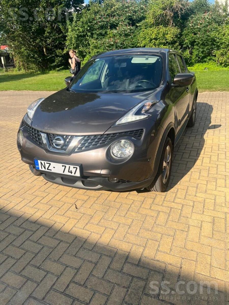 Brown Nissan Juke 2020 in Riga, with an engine capacity of 1.60 L and mileage of 100 thousand km for 8250 €, photo 1 on AUTOMOTO.COM.LV