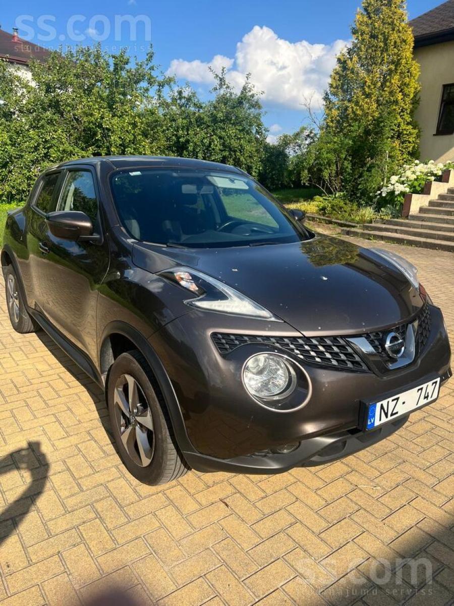 Brown Nissan Juke 2020 in Riga, with an engine capacity of 1.60 L and mileage of 100 thousand km for 8250 €, photo 3 on AUTOMOTO.COM.LV