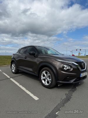 Brūns Nissan Juke 2022 Tallina, ar dzinēja tilpumu 1.00 L un nobraukumu 70 tūkst. km par 14800 €, foto  vietnē AUTOMOTO.COM.LV