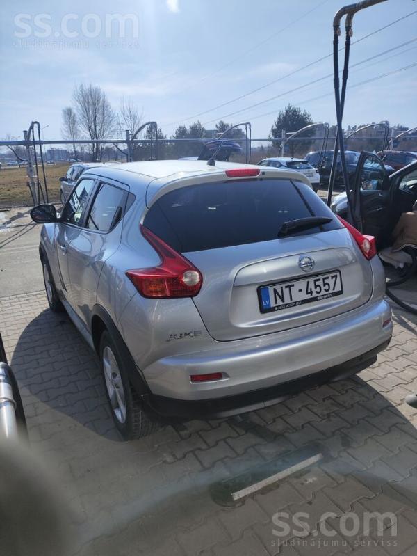 Nissan Juke 2011 Rīga, ar dzinēja tilpumu 1.60 L un nobraukumu 100 tūkst. km par 6500 €, foto 4 vietnē AUTOMOTO.COM.LV