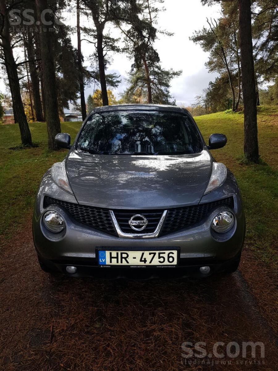 Grey Nissan Juke 2011 in Riga, with an engine capacity of 1.60 L and mileage of 180 thousand km for 6500 €, photo 3 on AUTOMOTO.COM.LV