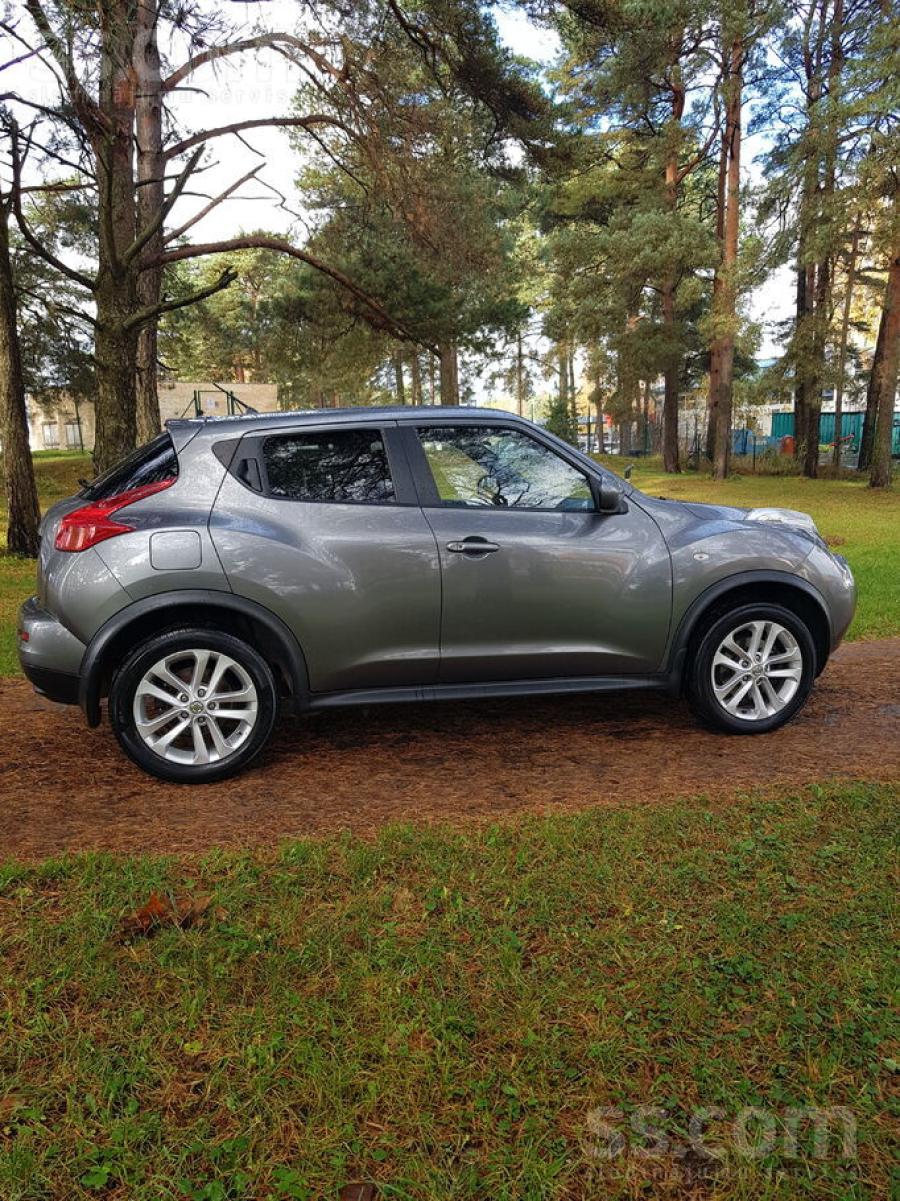Grey Nissan Juke 2011 in Riga, with an engine capacity of 1.60 L and mileage of 180 thousand km for 6500 €, photo 5 on AUTOMOTO.COM.LV