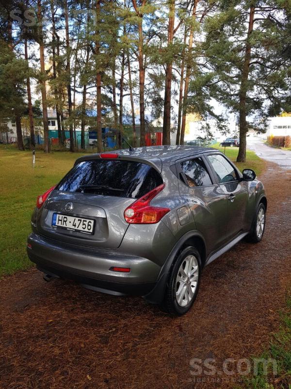 Grey Nissan Juke 2011 in Riga, with an engine capacity of 1.60 L and mileage of 180 thousand km for 6500 €, photo 6 on AUTOMOTO.COM.LV