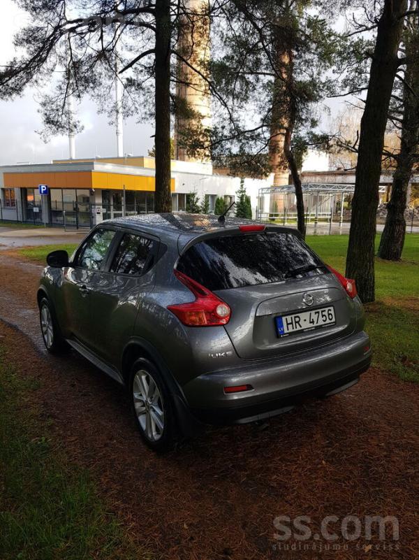 Grey Nissan Juke 2011 in Riga, with an engine capacity of 1.60 L and mileage of 180 thousand km for 6500 €, photo 8 on AUTOMOTO.COM.LV
