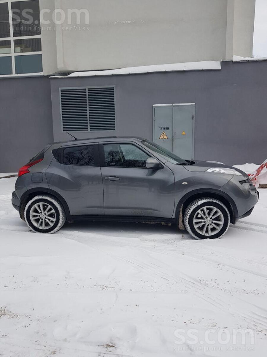 Grey Nissan Juke 2011 in Riga, with an engine capacity of 1.60 L and mileage of 180 thousand km for 6400 €, photo 5 on AUTOMOTO.COM.LV