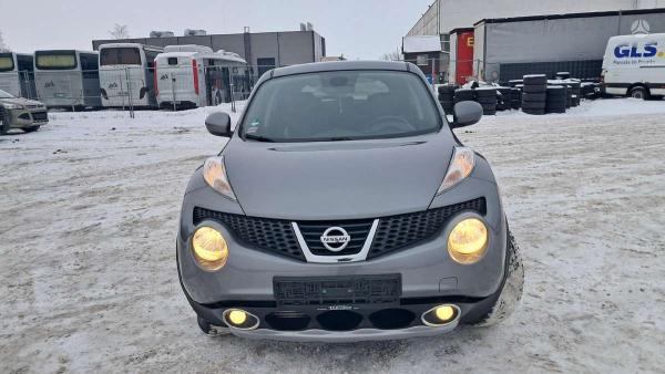 Grey Nissan Juke 2011 in Marijampole, with an engine capacity of 1.46 L and mileage of 230 thousand km for 3900 €, photo 2 on AUTOMOTO.COM.LV
