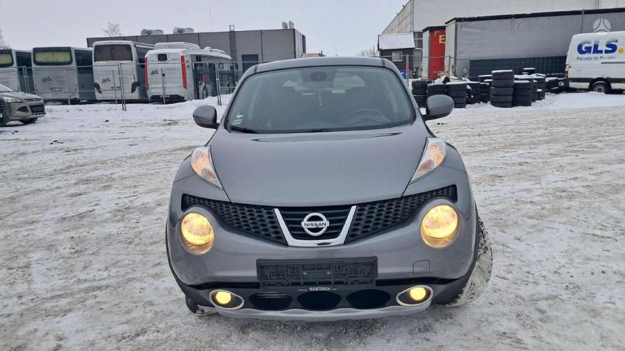 Grey Nissan Juke 2011 in Marijampole, with an engine capacity of 1.46 L and mileage of 230 thousand km for 3900 €, photo 2 on AUTOMOTO.COM.LV