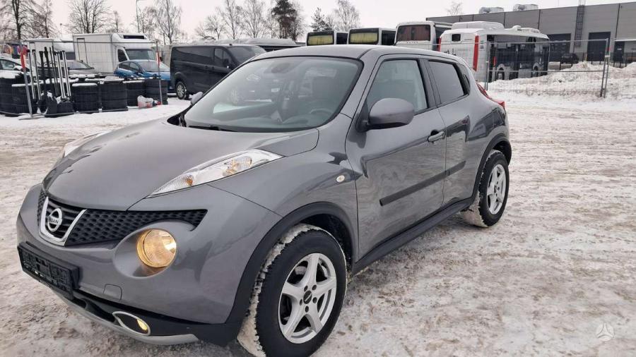 Grey Nissan Juke 2011 in Marijampole, with an engine capacity of 1.46 L and mileage of 230 thousand km for 3900 €, photo 3 on AUTOMOTO.COM.LV