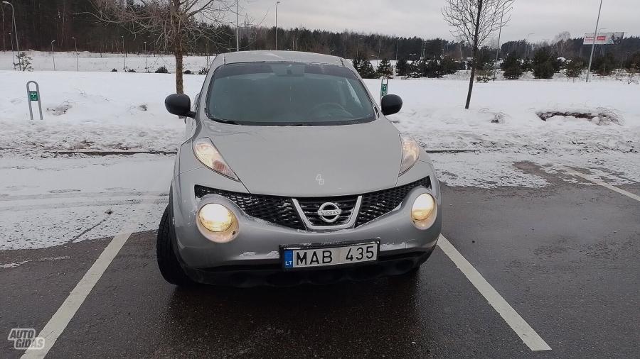 Grey Nissan Juke 2011 in Vilnius, with an engine capacity of 1.60 L and mileage of 201 thousand km for 4950 €, photo 3 on AUTOMOTO.COM.LV