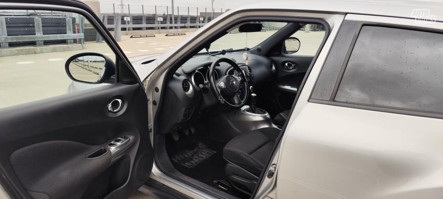 Pelēks Nissan Juke 2011 Kauņa, ar dzinēja tilpumu 1.50 L un nobraukumu 240 tūkst. km par 3800 €, foto 12 vietnē AUTOMOTO.COM.LV