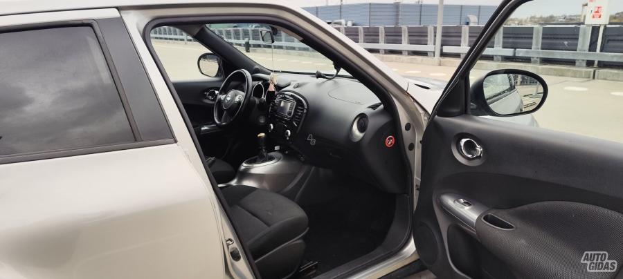 Pelēks Nissan Juke 2011 Kauņa, ar dzinēja tilpumu 1.50 L un nobraukumu 240 tūkst. km par 3800 €, foto 13 vietnē AUTOMOTO.COM.LV