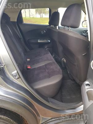 Pelēks Nissan Juke 2011 Rīga, ar dzinēja tilpumu 1.60 L un nobraukumu 179 tūkst. km par 6300 €, foto 24 vietnē AUTOMOTO.COM.LV