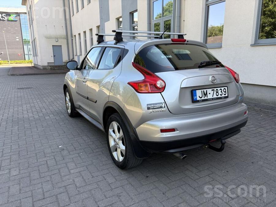 Pelēks Nissan Juke 2011 Jelgava, ar dzinēja tilpumu 1.60 L un nobraukumu 226 tūkst. km par 3950 €, foto 3 vietnē AUTOMOTO.COM.LV