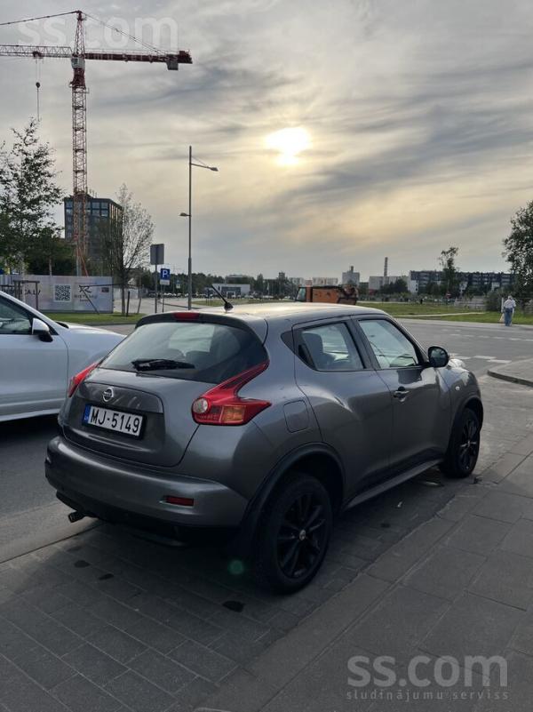 Pelēks Nissan Juke 2011 Rīga, ar dzinēja tilpumu 1.60 L un nobraukumu 159 tūkst. km par 4890 €, foto 2 vietnē AUTOMOTO.COM.LV