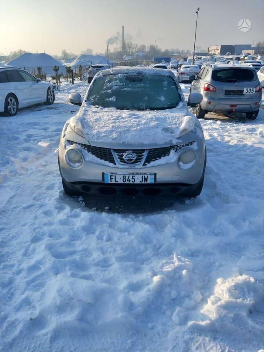 Grey Nissan Juke 2012 in Taurage, with an engine capacity of 1.60 L and mileage of 150 thousand km for 2350 €, photo 1 on AUTOMOTO.COM.LV