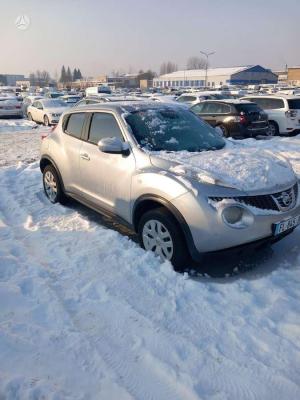 Grey Nissan Juke 2012 in Taurage, with an engine capacity of 1.60 L and mileage of 150 thousand km for 2350 €, photo 3 on AUTOMOTO.COM.LV