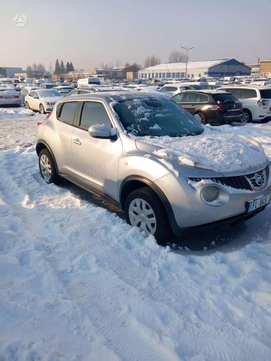 Grey Nissan Juke 2012 in Taurage, with an engine capacity of 1.60 L and mileage of 150 thousand km for 2350 €, photo 3 on AUTOMOTO.COM.LV