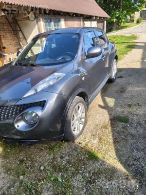 Grey Nissan Juke 2012 in Cesis, with an engine capacity of 1.60 L and mileage of 120 thousand km for 4500 €, photo  on AUTOMOTO.COM.LV