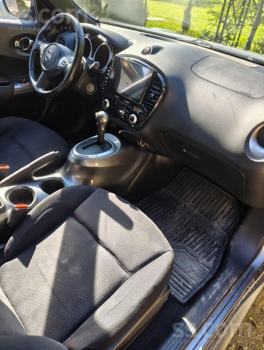 Grey Nissan Juke 2012 in Cesis, with an engine capacity of 1.60 L and mileage of 120 thousand km for 4500 €, photo 3 on AUTOMOTO.COM.LV