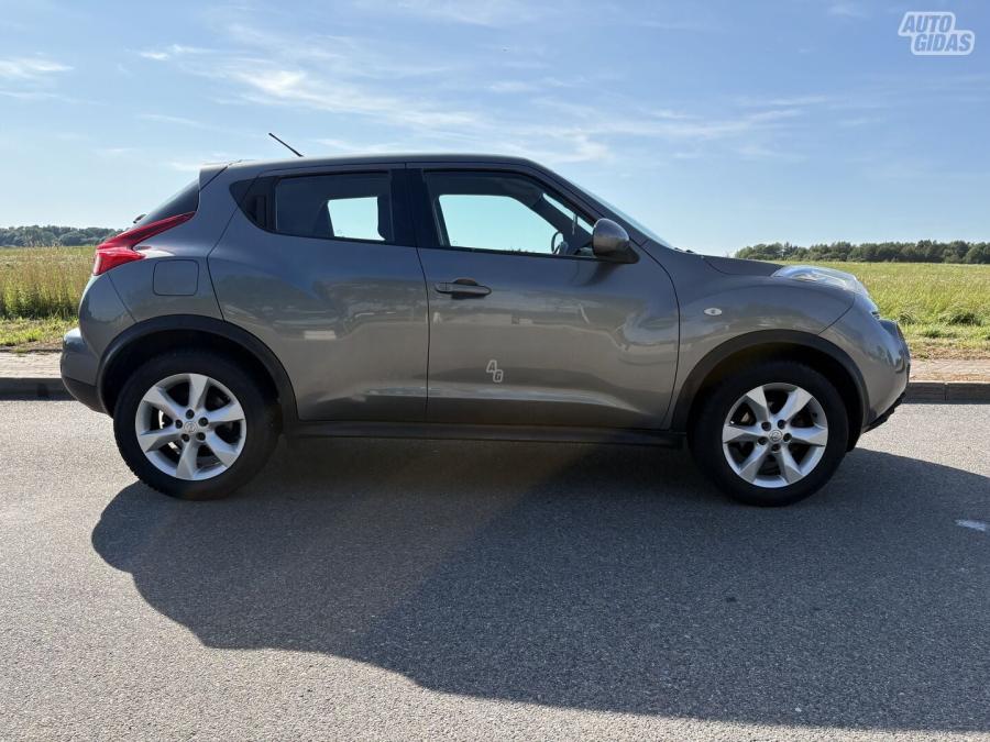 Pelēks Nissan Juke 2012 Klaipėda, ar dzinēja tilpumu 1.60 L un nobraukumu 214 tūkst. km par 4500 €, foto 1 vietnē AUTOMOTO.COM.LV