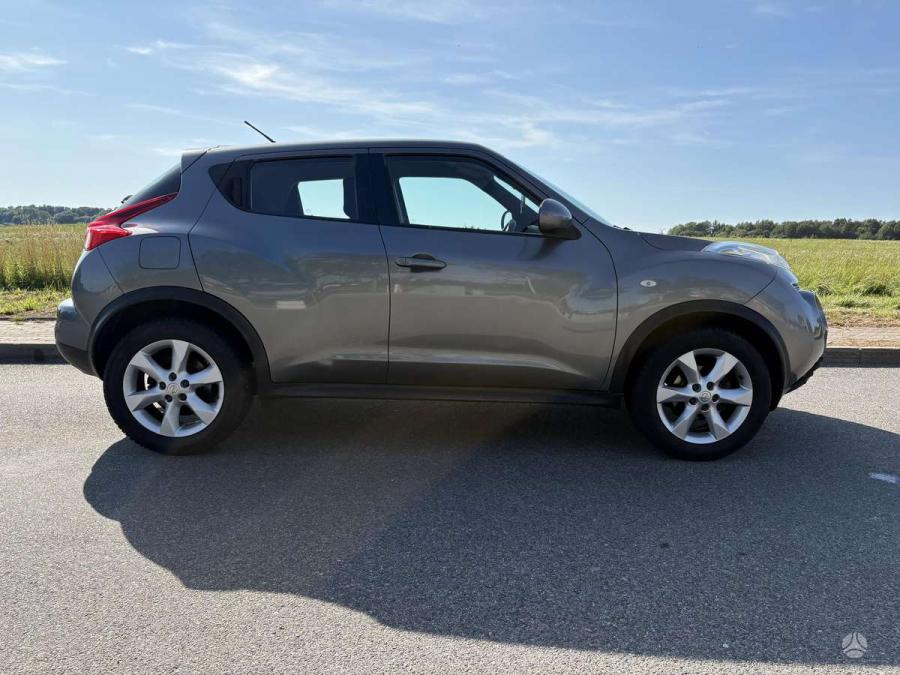 Pelēks Nissan Juke 2012 Klaipėda, ar dzinēja tilpumu 1.60 L un nobraukumu 214 tūkst. km par 4500 €, foto 1 vietnē AUTOMOTO.COM.LV