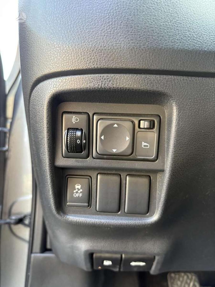Pelēks Nissan Juke 2012 Klaipėda, ar dzinēja tilpumu 1.60 L un nobraukumu 214 tūkst. km par 4500 €, foto 14 vietnē AUTOMOTO.COM.LV