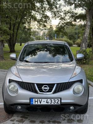 Grey Nissan Juke 2012 in Riga, with an engine capacity of 1.60 L and mileage of 257 thousand km for 4500 €, photo 6 on AUTOMOTO.COM.LV