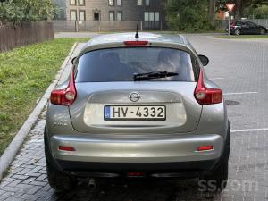 Grey Nissan Juke 2012 in Riga, with an engine capacity of 1.60 L and mileage of 257 thousand km for 4500 €, photo 7 on AUTOMOTO.COM.LV