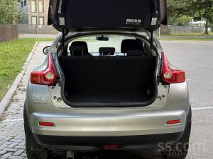 Grey Nissan Juke 2012 in Riga, with an engine capacity of 1.60 L and mileage of 257 thousand km for 4500 €, photo 11 on AUTOMOTO.COM.LV