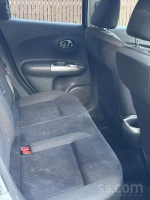 Grey Nissan Juke 2012 in Riga, with an engine capacity of 1.60 L and mileage of 257 thousand km for 4500 €, photo 17 on AUTOMOTO.COM.LV
