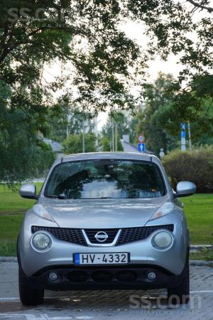 Grey Nissan Juke 2012 in Riga, with an engine capacity of 1.60 L and mileage of 257 thousand km for 4500 €, photo 27 on AUTOMOTO.COM.LV