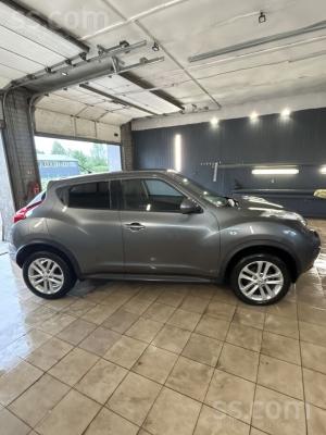 Grey Nissan Juke 2012 in Daugavpils, with an engine capacity of 1.50 L and mileage of 198 thousand km for 4750 €, photo 4 on AUTOMOTO.COM.LV