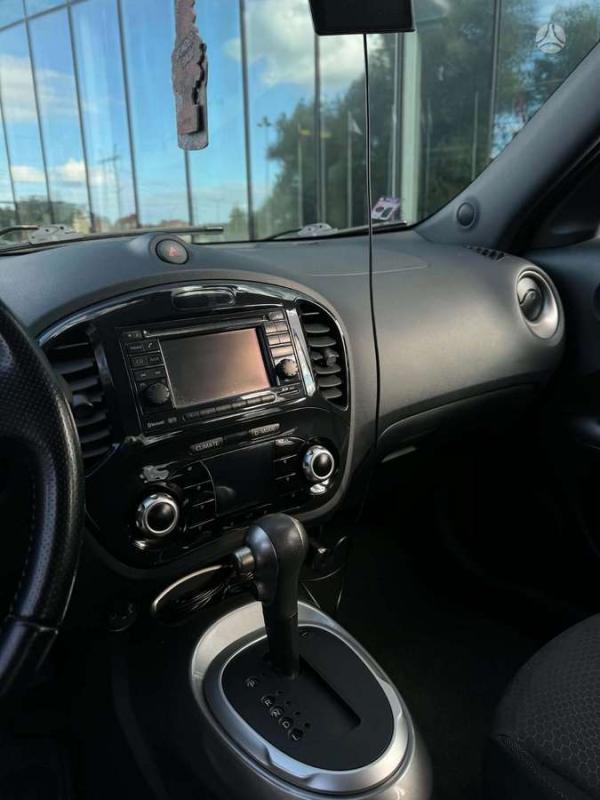 Grey Nissan Juke 2012 in Siauliai, with an engine capacity of 1.60 L and mileage of 159 thousand km for 7000 €, photo 11 on AUTOMOTO.COM.LV