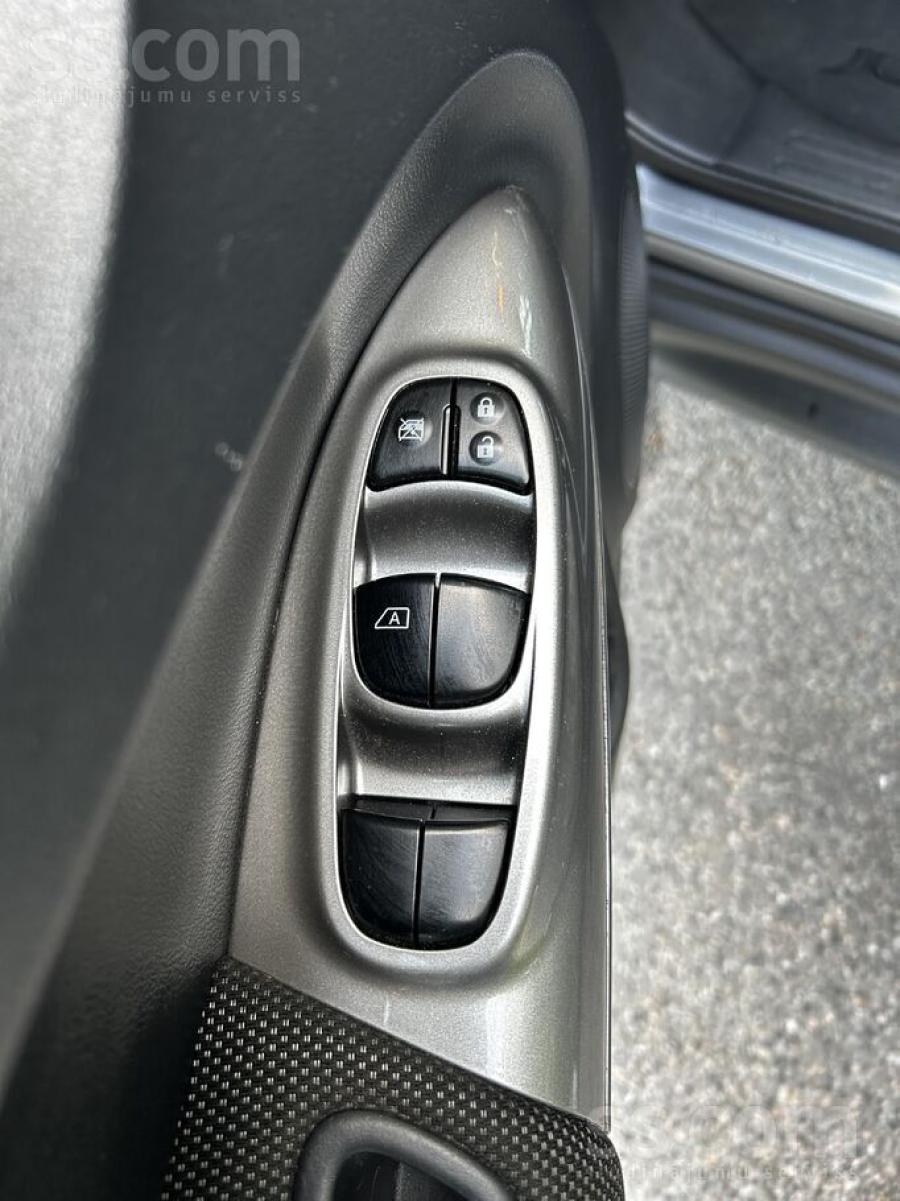 Pelēks Nissan Juke 2013 Valmiera, ar dzinēja tilpumu 1.60 L un nobraukumu 192 tūkst. km par 5600 €, foto 15 vietnē AUTOMOTO.COM.LV
