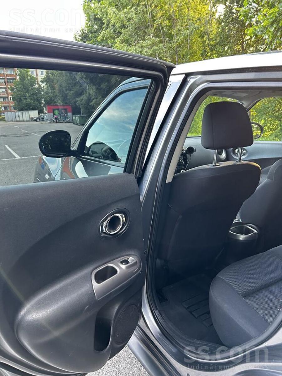 Pelēks Nissan Juke 2013 Valmiera, ar dzinēja tilpumu 1.60 L un nobraukumu 192 tūkst. km par 5600 €, foto 16 vietnē AUTOMOTO.COM.LV