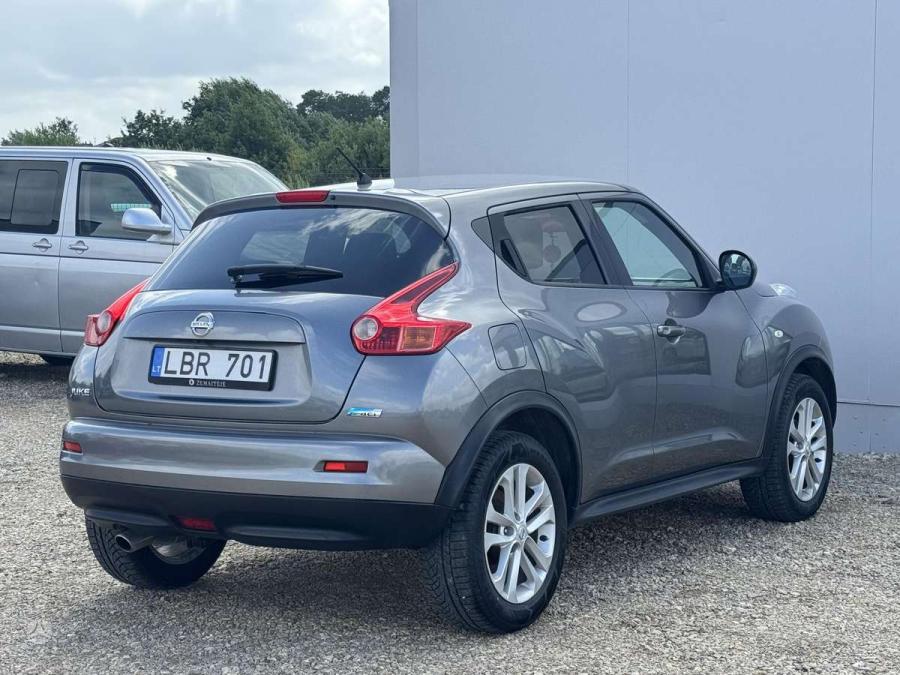 Pelēks Nissan Juke 2013 Šauļi, ar dzinēja tilpumu 1.46 L un nobraukumu 151 tūkst. km par 3800 €, foto 5 vietnē AUTOMOTO.COM.LV