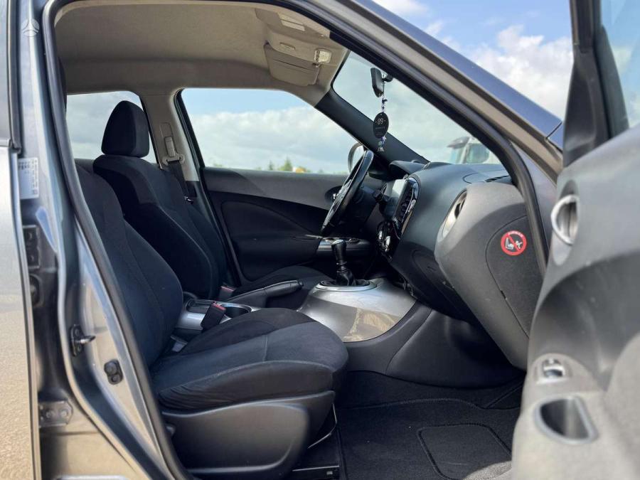 Pelēks Nissan Juke 2013 Šauļi, ar dzinēja tilpumu 1.46 L un nobraukumu 151 tūkst. km par 3800 €, foto 13 vietnē AUTOMOTO.COM.LV