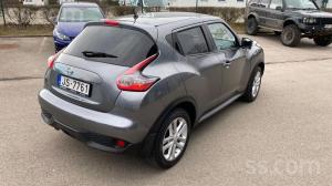 Grey Nissan Juke 2014 in Riga, with an engine capacity of 1.60 L and mileage of 139 thousand km for 6900 €, photo 3 on AUTOMOTO.COM.LV