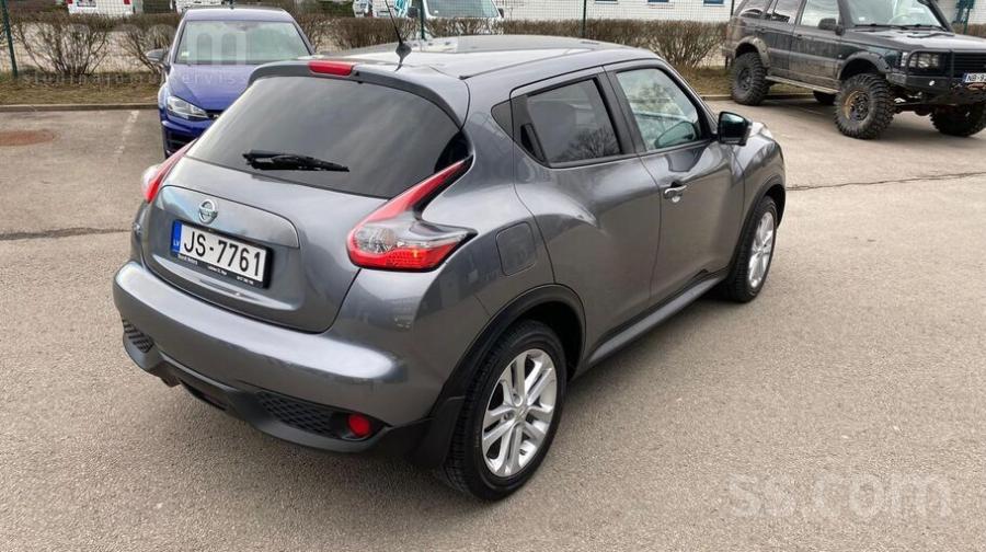 Grey Nissan Juke 2014 in Riga, with an engine capacity of 1.60 L and mileage of 139 thousand km for 6900 €, photo 3 on AUTOMOTO.COM.LV