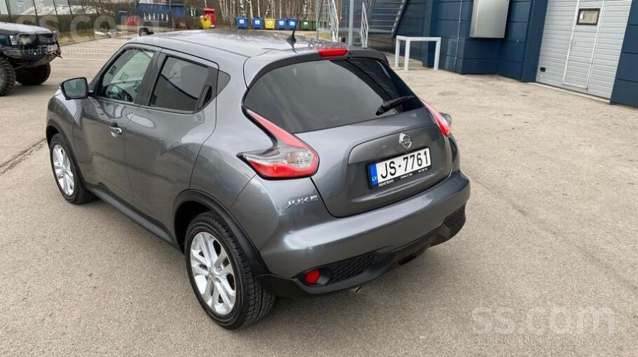Grey Nissan Juke 2014 in Riga, with an engine capacity of 1.60 L and mileage of 139 thousand km for 6900 €, photo 4 on AUTOMOTO.COM.LV