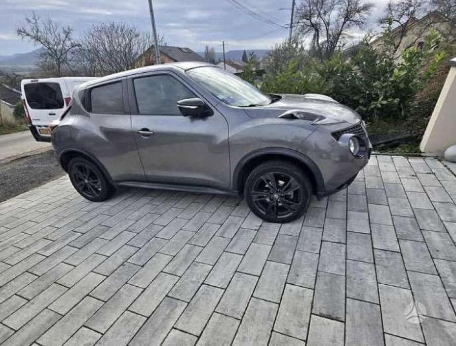 Pelēks Nissan Juke 2015 Tauragė, ar dzinēja tilpumu 1.20 L un nobraukumu 120 tūkst. km par 5500 €, foto 1 vietnē AUTOMOTO.COM.LV