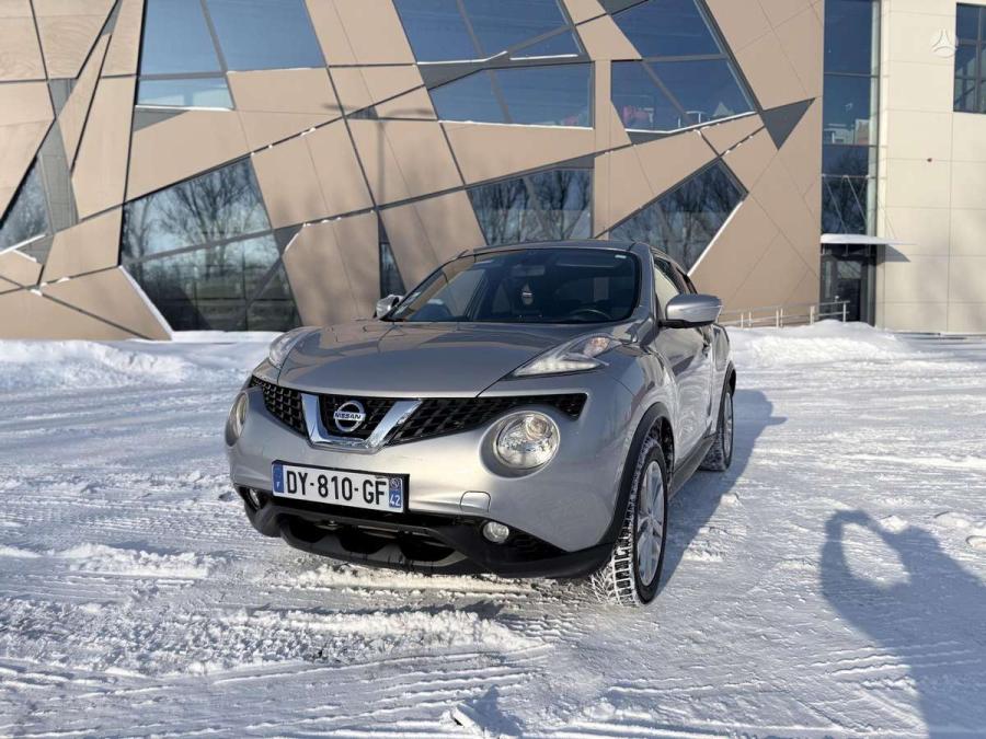Pelēks Nissan Juke 2015 Šauļi, ar dzinēja tilpumu 1.20 L un nobraukumu 121 tūkst. km par 5200 €, foto 4 vietnē AUTOMOTO.COM.LV