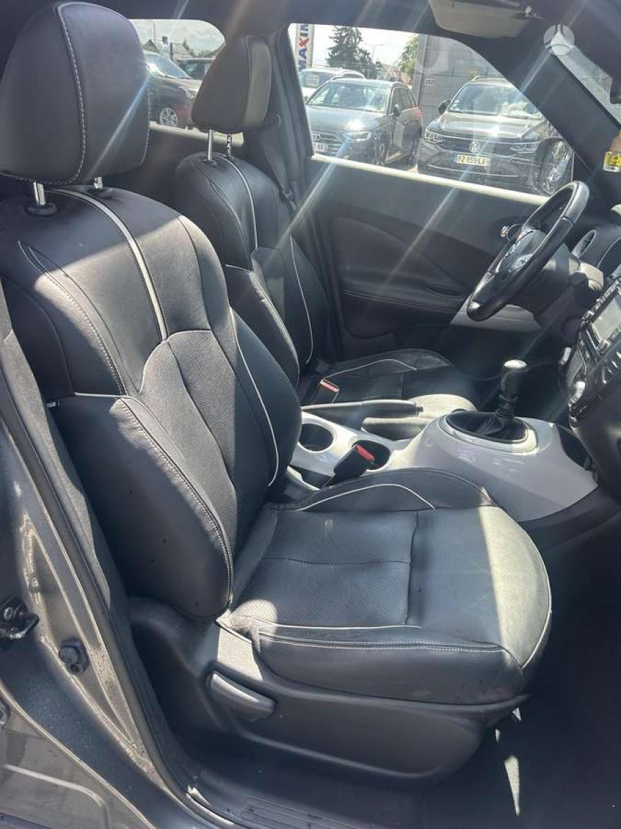 Grey Nissan Juke 2015 in Taurage, with an engine capacity of 1.20 L and mileage of 103 thousand km for 5900 €, photo 8 on AUTOMOTO.COM.LV