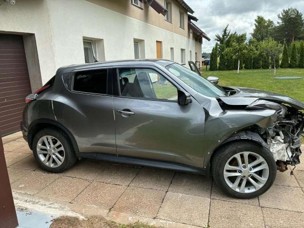 Grey Nissan Juke 2015 in Silute, with an engine capacity of 1.20 L and mileage of 242 thousand km for 3500 €, photo 1 on AUTOMOTO.COM.LV