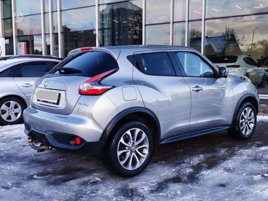 Grey Nissan Juke 2016 in Vilnius, with an engine capacity of 1.60 L and mileage of 160 thousand km for 10500 €, photo 3 on AUTOMOTO.COM.LV