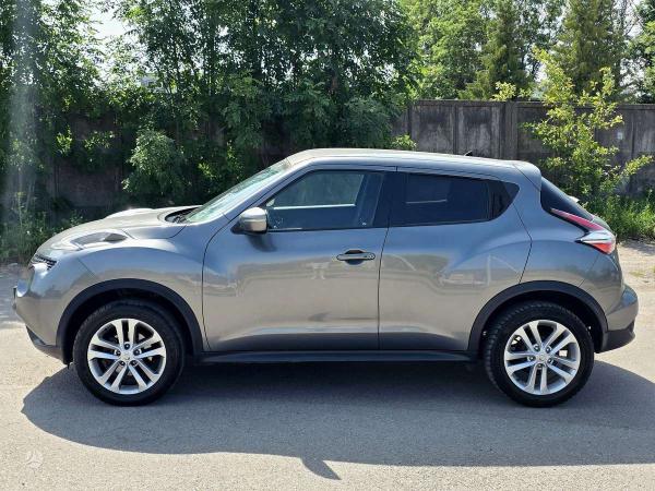 Pelēks Nissan Juke 2017 Šauļi, ar dzinēja tilpumu 1.60 L un nobraukumu 139 tūkst. km par 6700 €, foto 2 vietnē AUTOMOTO.COM.LV
